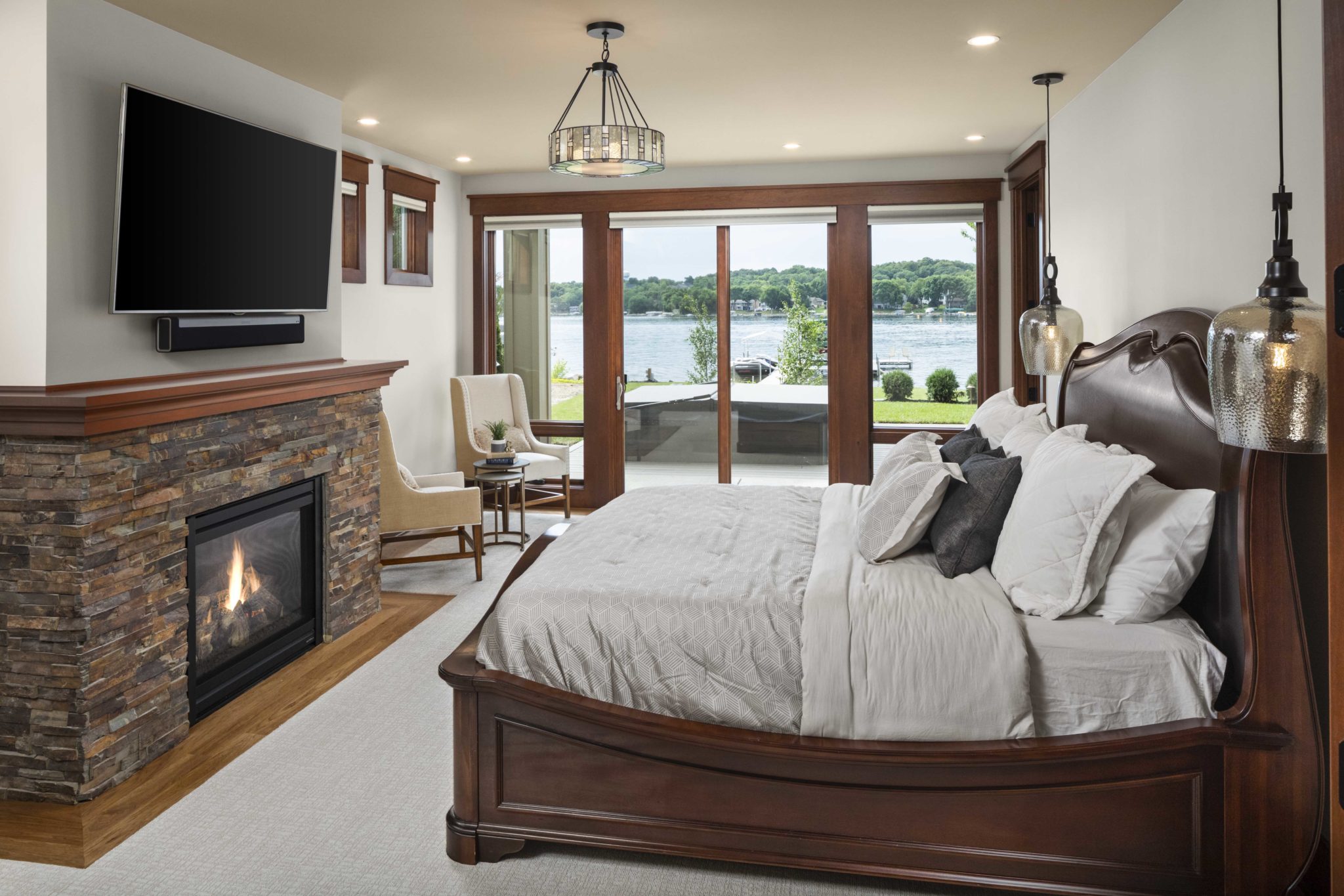 Glendale Avenue - Ruby+Suede